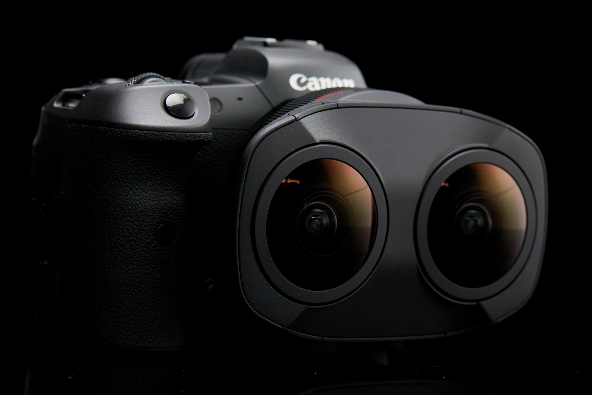 Canon RF5.2mm F2.8 L Dual Fisheye Lens | Canon U.S.A., Inc.