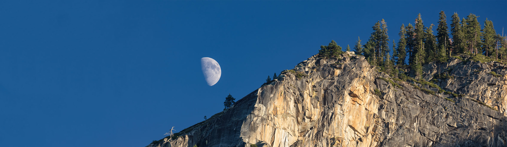 Canon Photographing the Moon and Moonlit Landscapes | Canon U.S.A., Inc.